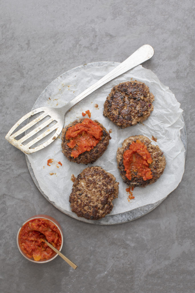 Spicy Beef Burgers With Homemade relish - daveynutrition